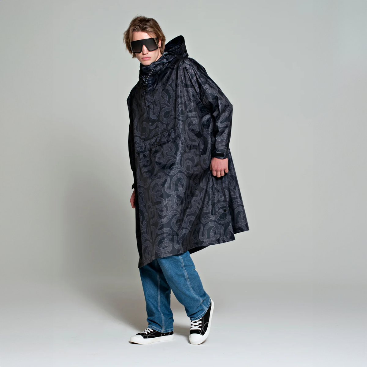 Rainkiss Poncho - Snakes On a Poncho – MAKE Vancouver